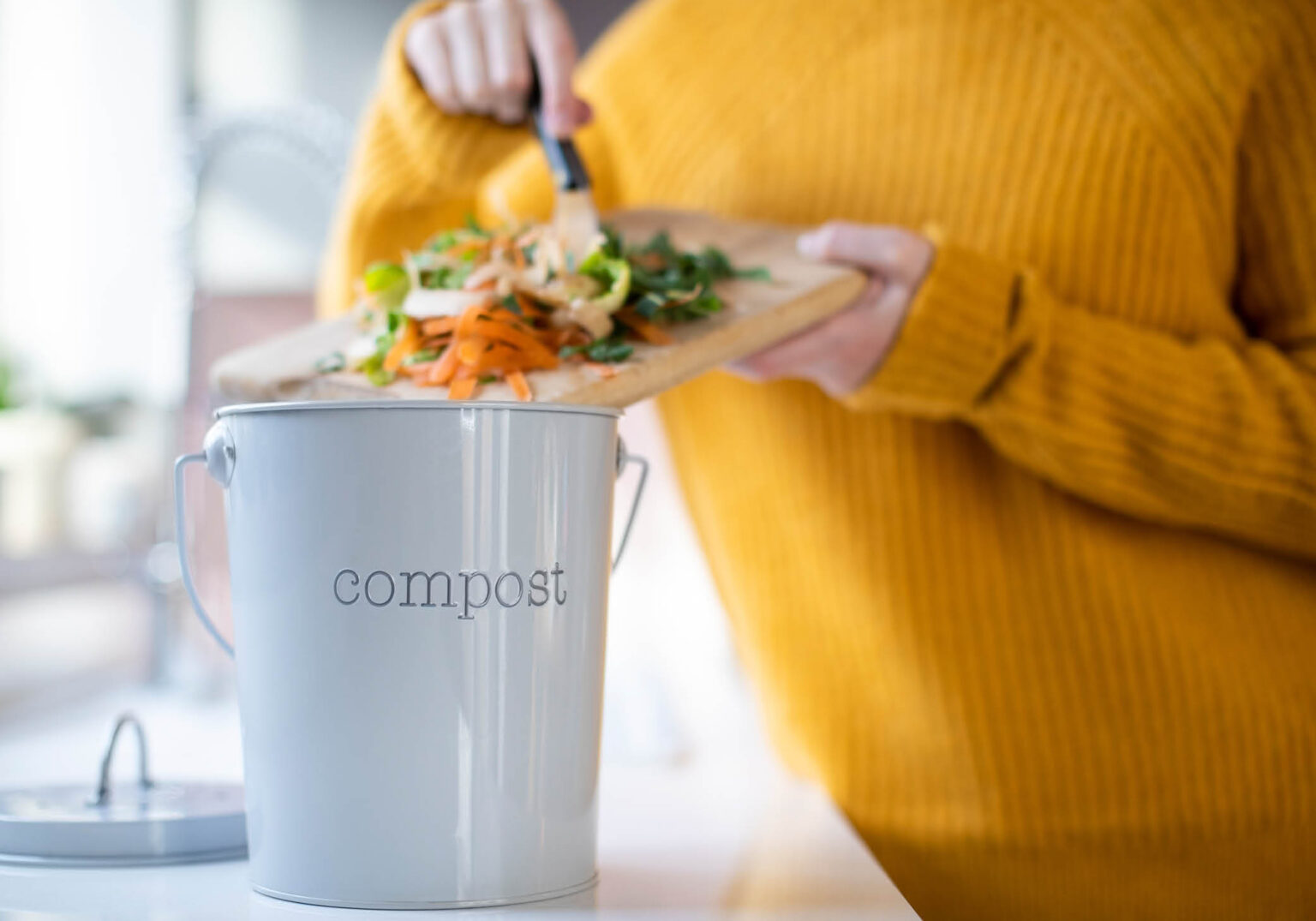 How to Make a Compost Pile | Better Homes and Gardens® Real Estate